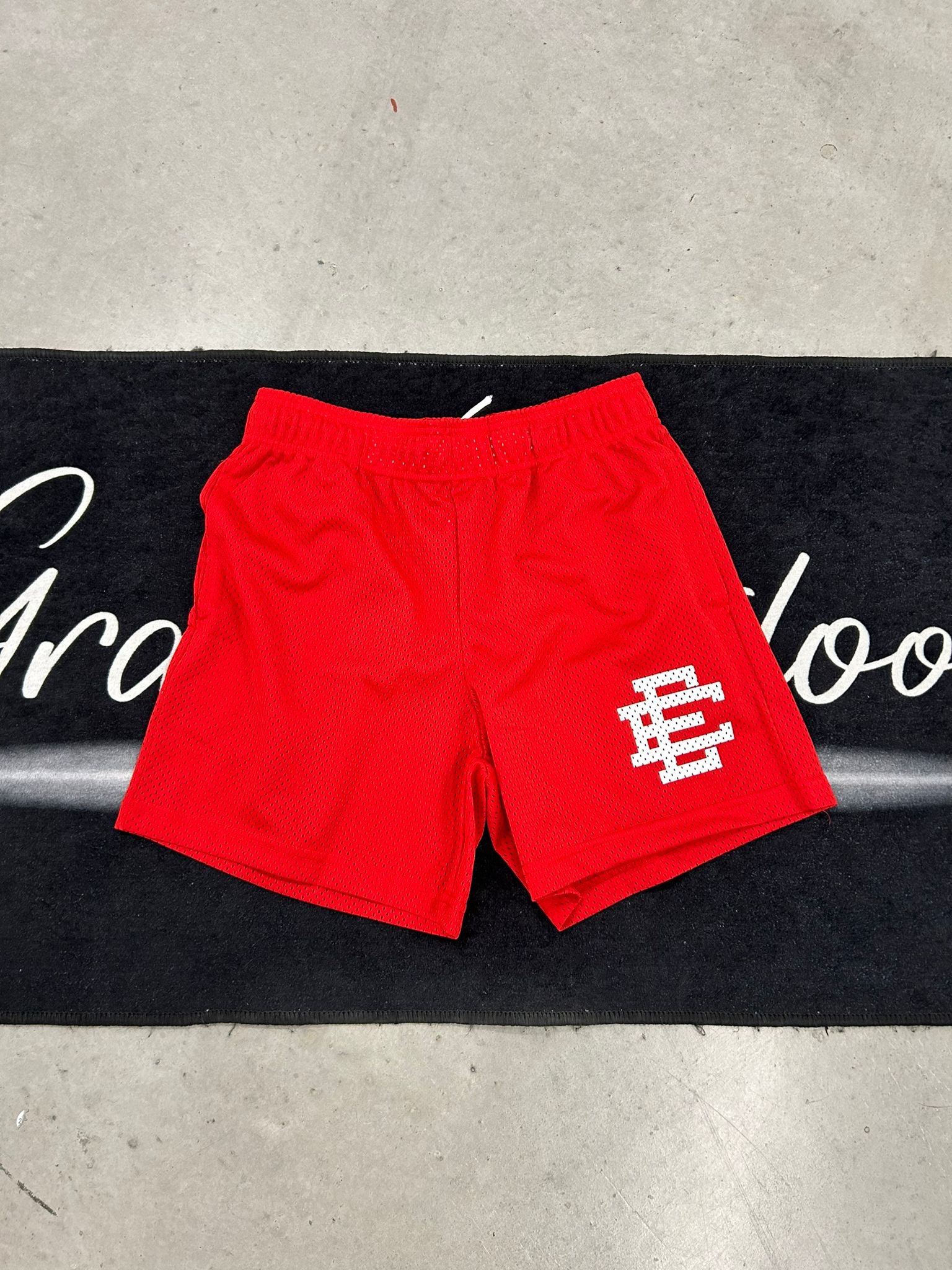 Eric Emmanuel "Red" short – GRAILS NEXT DOOR